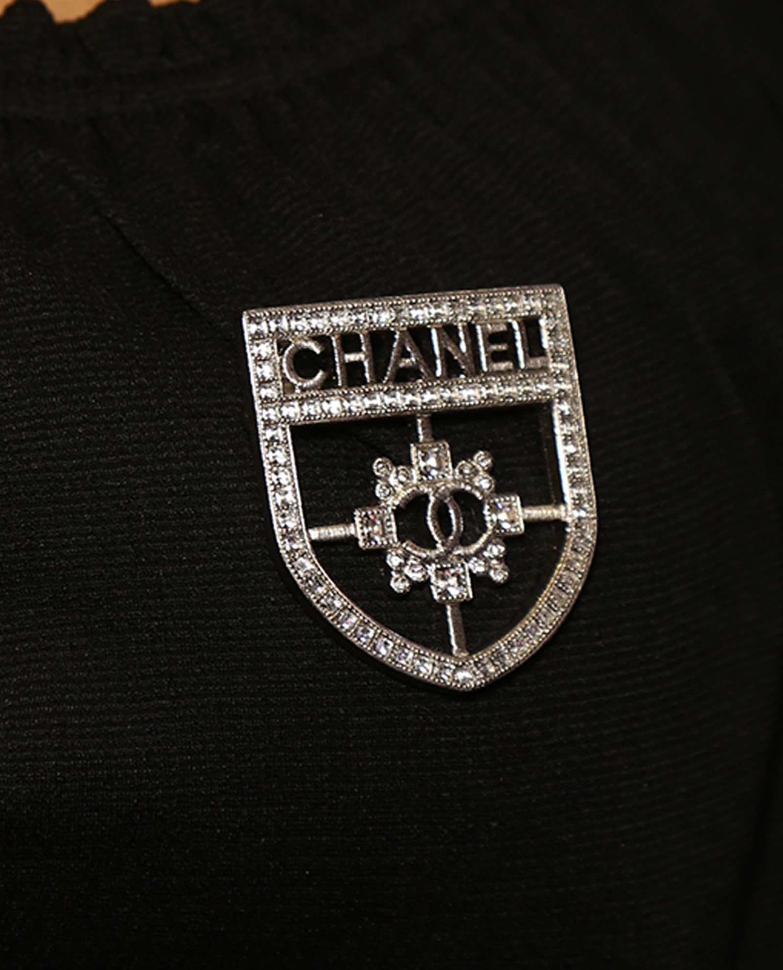 Chanel CC Badge Brooch, Brooches - Designer Exchange | Buy Sell Exchange